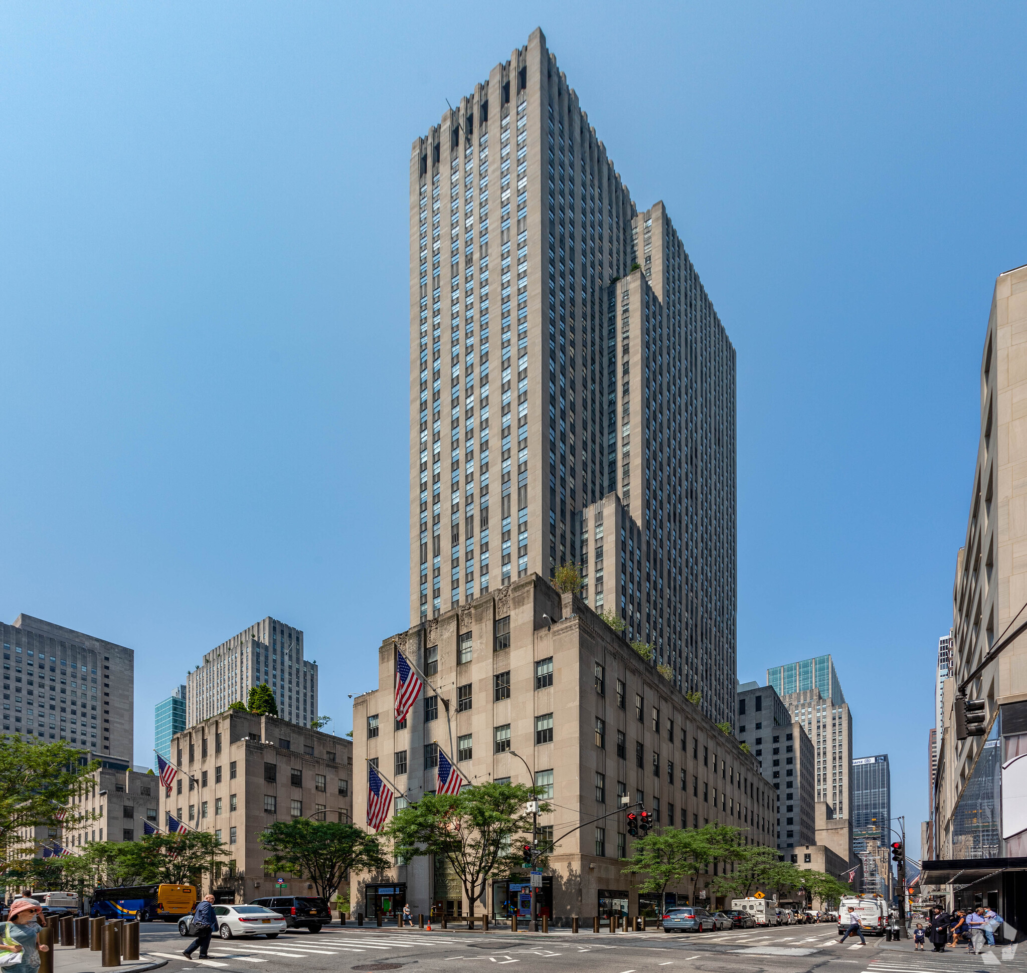 45 Rockefeller Plaza | 14,109 RSF (Direct Lease) | Noah & Co